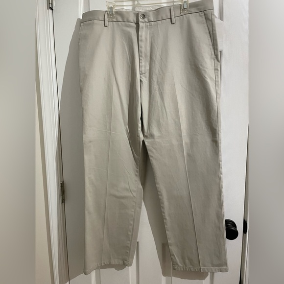 Dockers | Pants | Mens Dockers Light Khaki Straight Fit Slacks | Poshmark